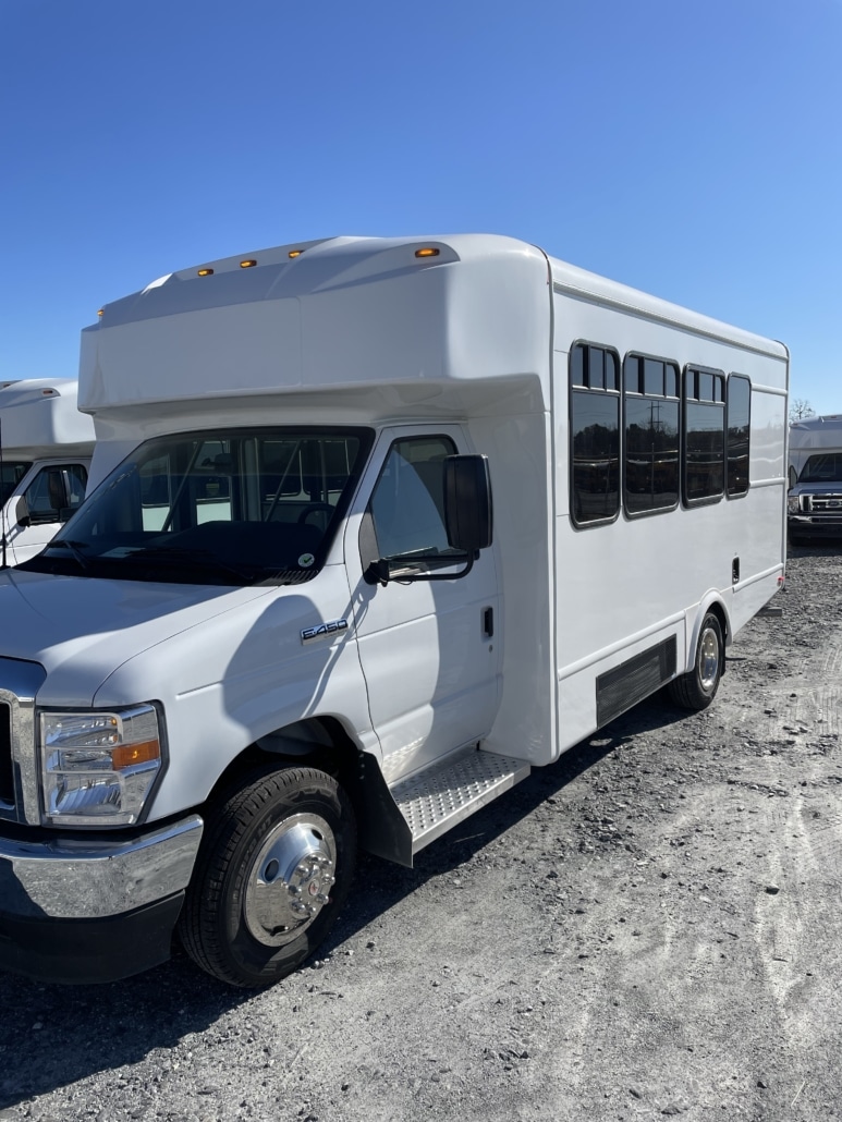 2024 Glaval Universal 14+RL - Wolfington Body Company, Inc.